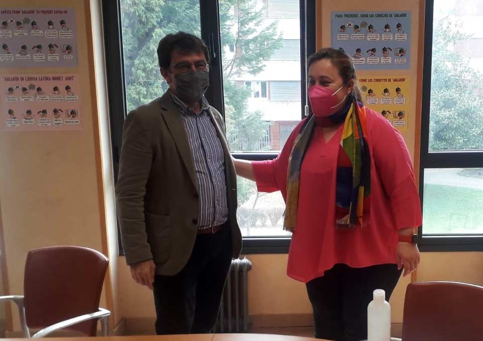 Lydia Espina muestra su apoyo a la futura escuela de 0 a 3 años de ...